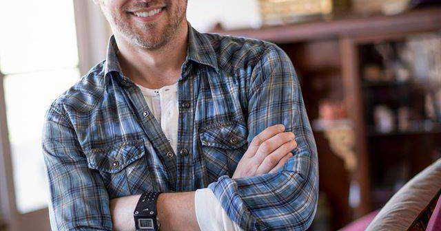 Matt Muenster Emcees the Flannel Fling for Rebuilding Together Twin ...