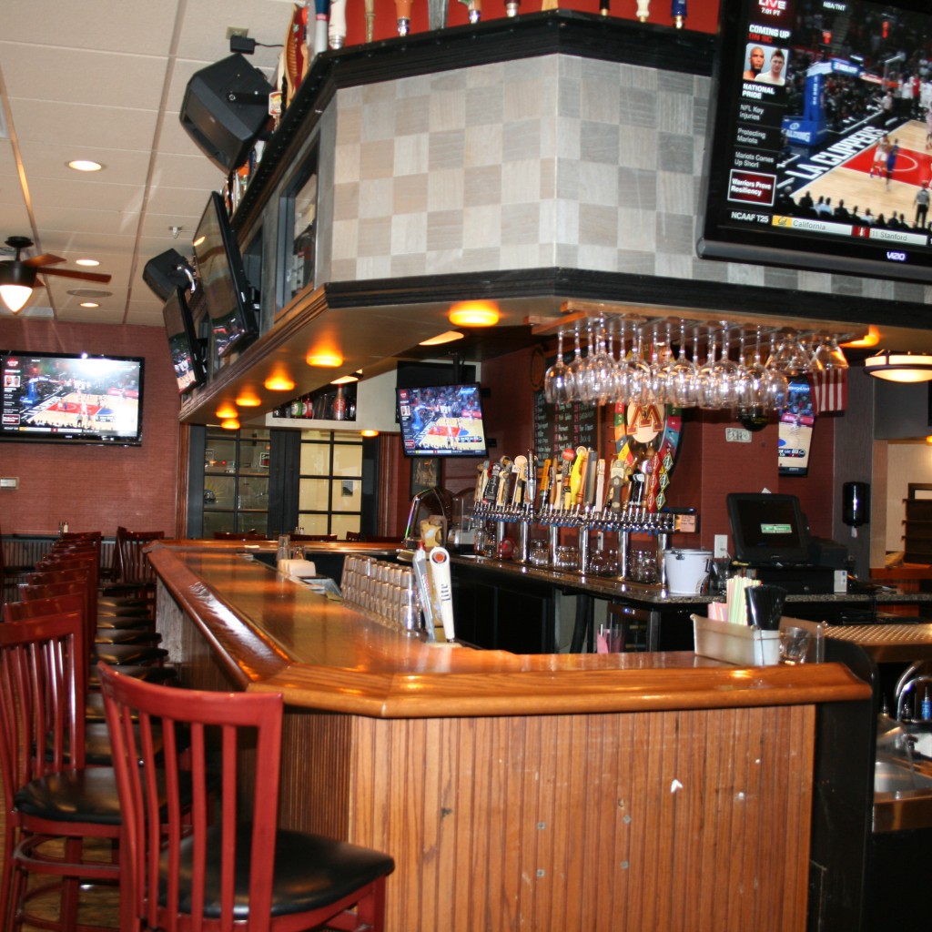 8th Street Grill | Meet Minneapolis
